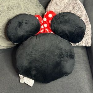 Primark | Bedding | Nwt Primark Exclusive Disney Minnie Mouse Cushion ...